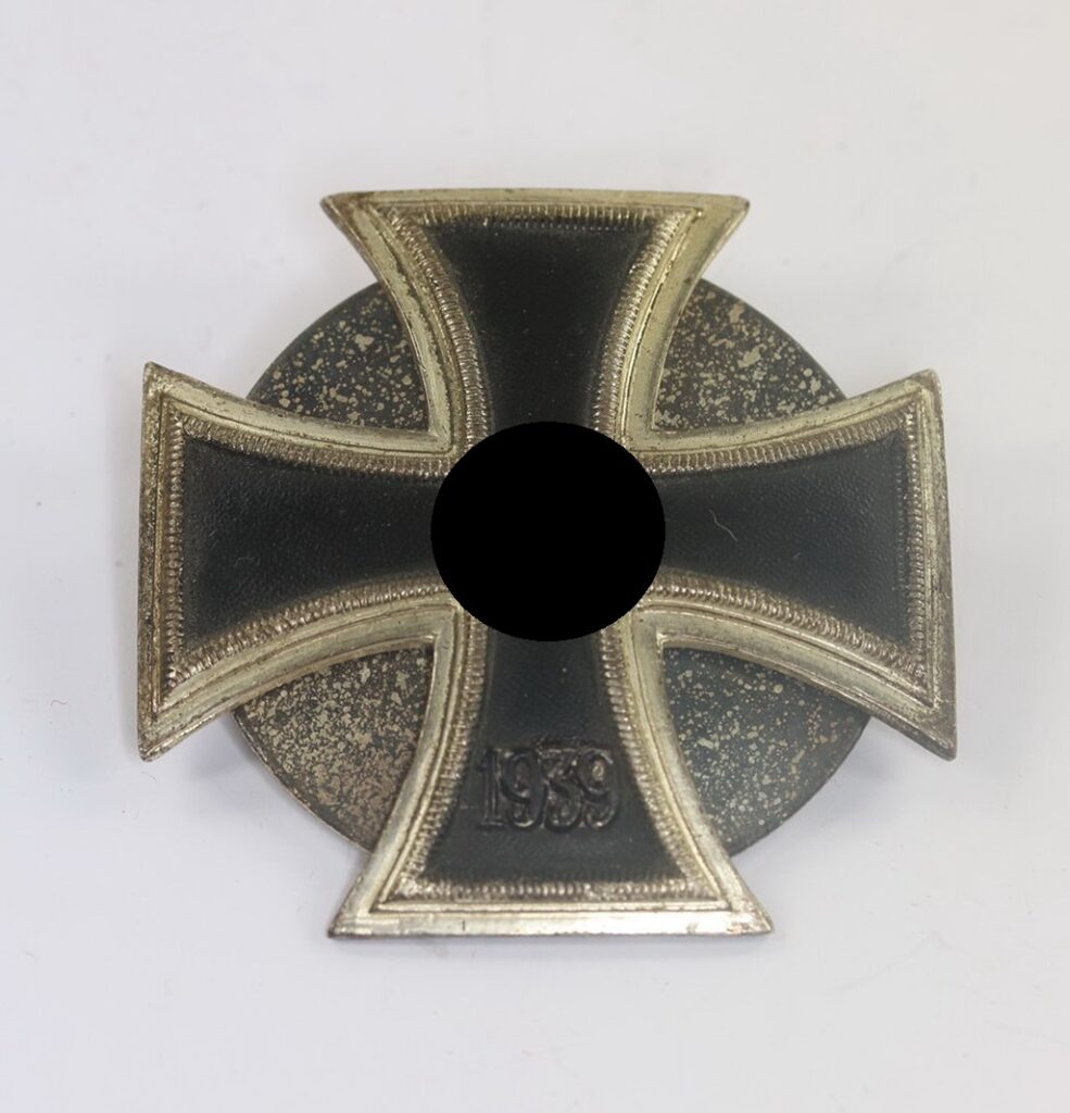 Eisernes Kreuz 1. Klasse 1939, Otto Schickle, Pforzheim, an Scheibe und ...